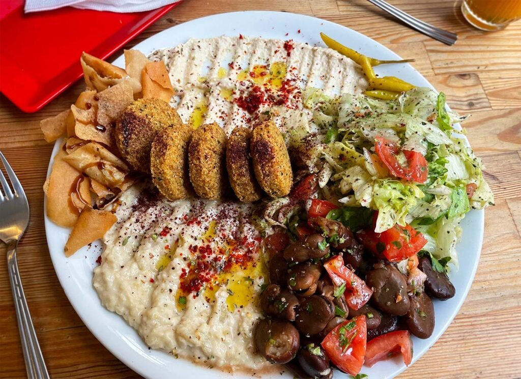 Best falafels in Istanbul - Enjoy Turkiye