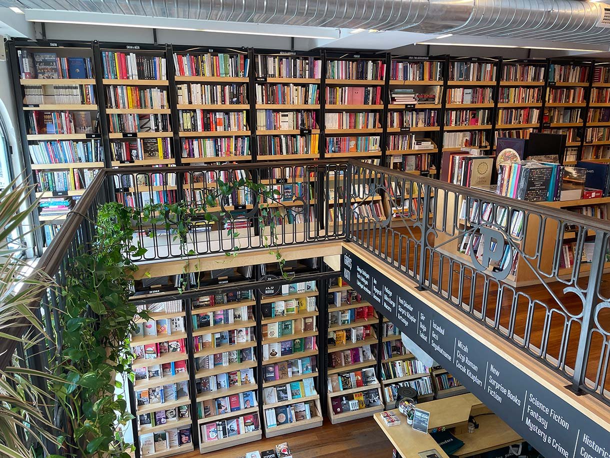 7 amazing English bookstores in Istanbul - Enjoy Turkiye