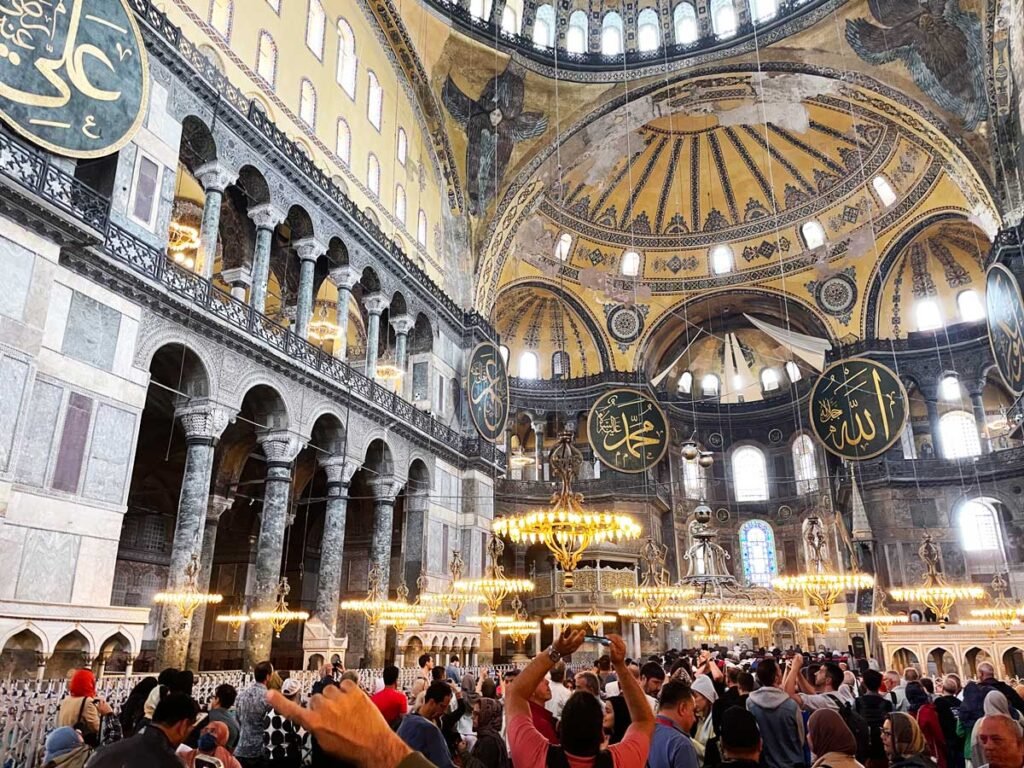 13 Must-See Historical Places in Istanbul: Famous Landmarks