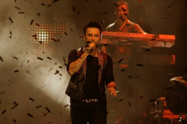 Most popular Turkish singers - Contemporary and classic - Enjoy Turkiye